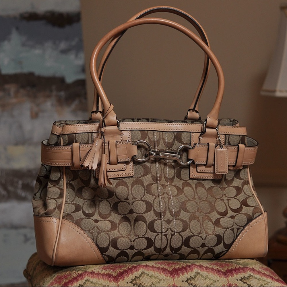 Coach Signature Purse - Gem